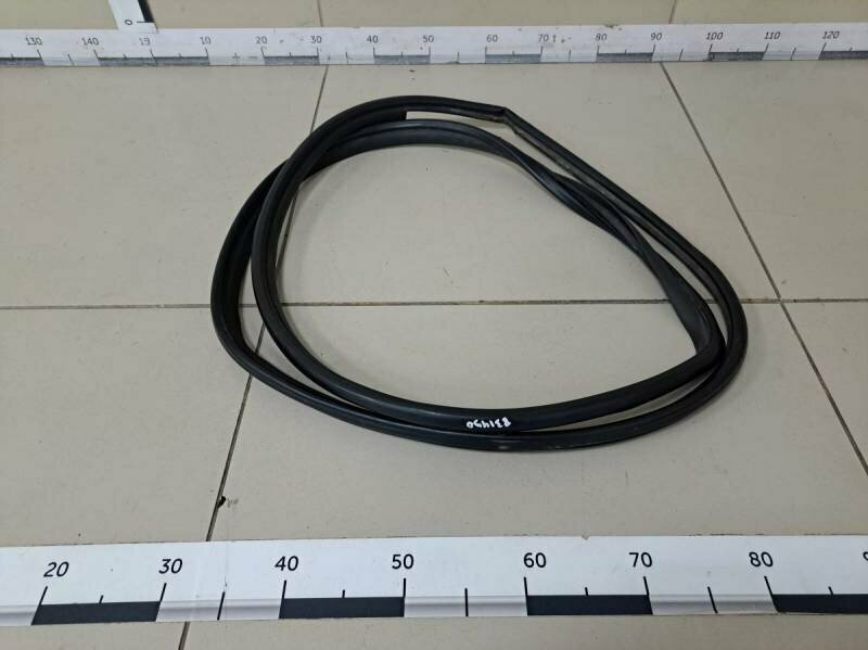 Уплотнитель проема двери передней левой Toyota Corolla E150 2006-2013 кат.номер: 6231212200B0