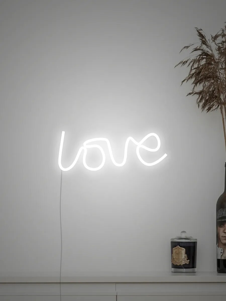 "Love" неоновая лампа, светильник