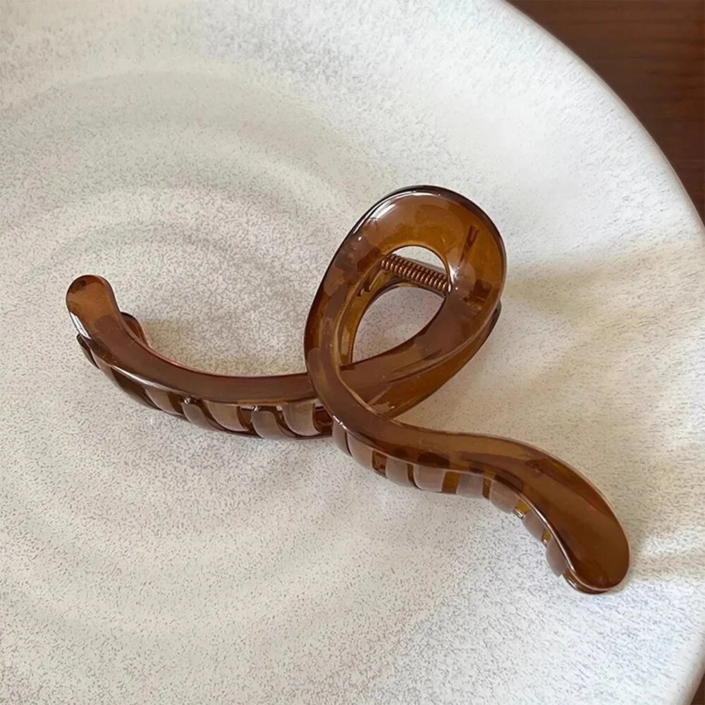 Заколка-фиксатор "Акула", кофейный цвет, большой объем волос