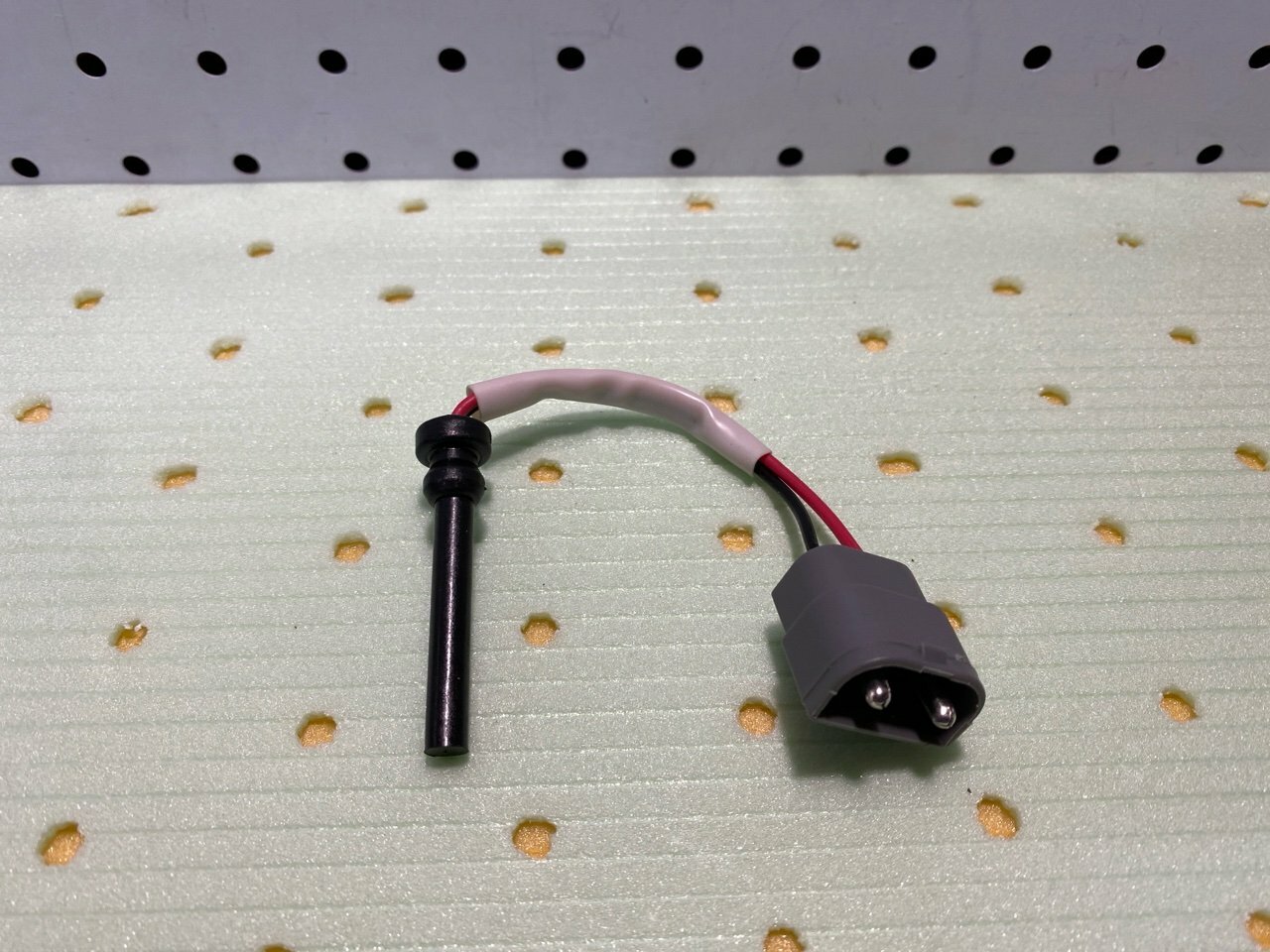 Датчик уровня охлаждающей жидкости VOLVO FH FM (вольво ФШ ФМ)