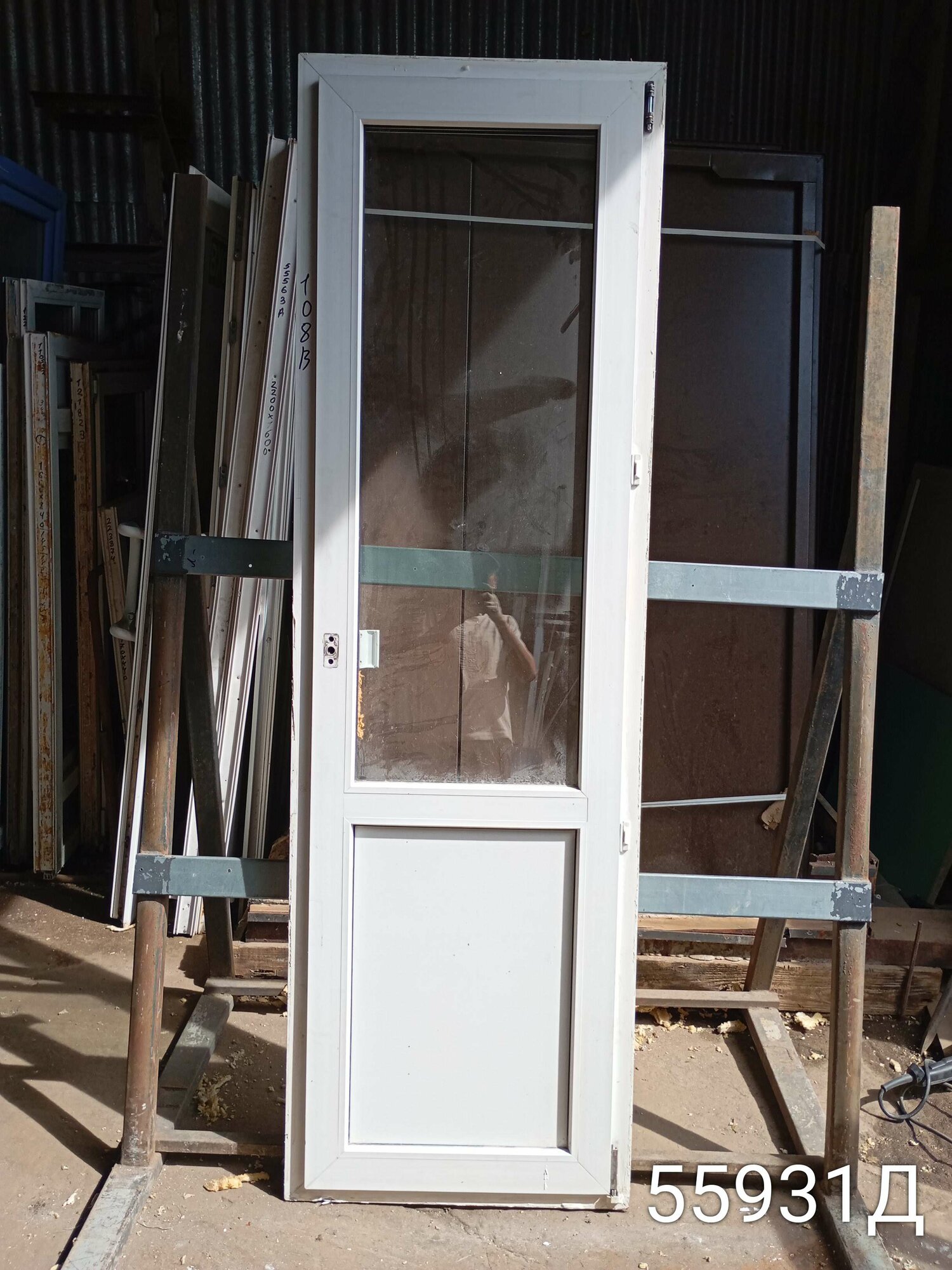 Двери Пластиковые Б/У 2190(в) х 680(ш) Балконные