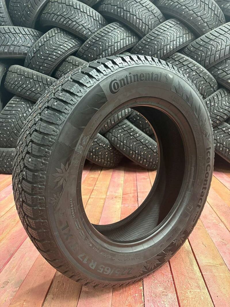 Зимняя шипованная шина Continental IceContact XTRM 225/65 R17 106T шип