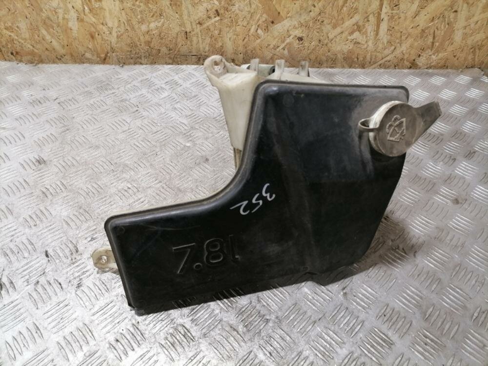 Бачок омывателя лобового стекла BMW X5 2000-2007 61678252738