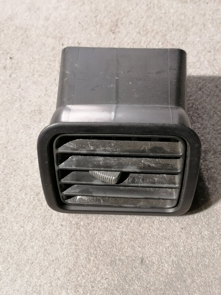 Дефлектор воздушный SUBARU Forester S12 66110SA000ML