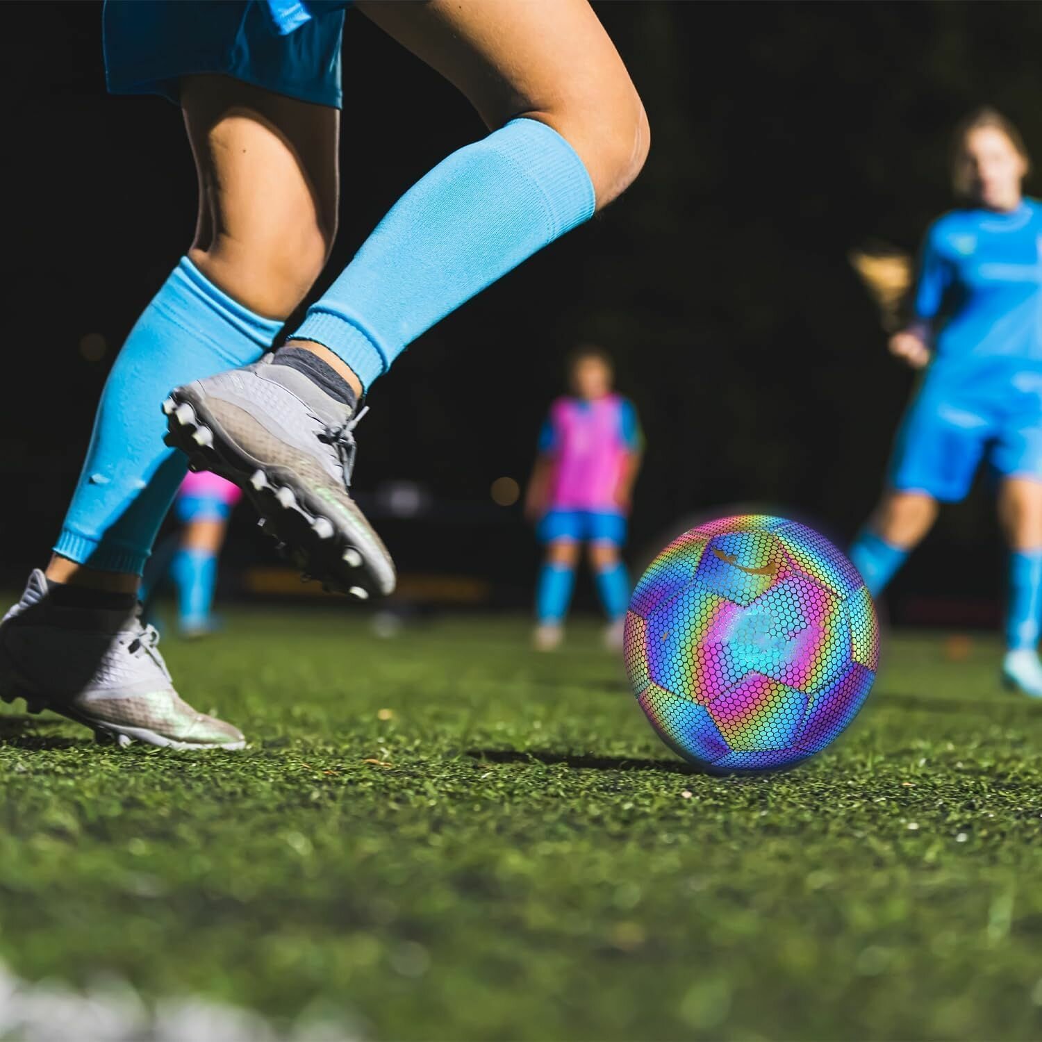 Световой футбольный мяч glow up soccer ball размер 5 с иглами и воздушным насосом для ночных игр мужчин молодежи и взрослых