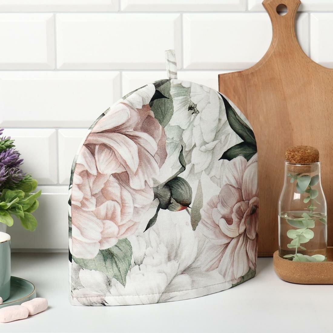 Грелка на чайник Этель "Пионы" 28×28 см, 100% хлопок, 190 г/м²