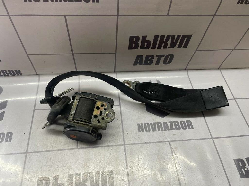 Ремень безопасности VW Passat B3 1988-1993