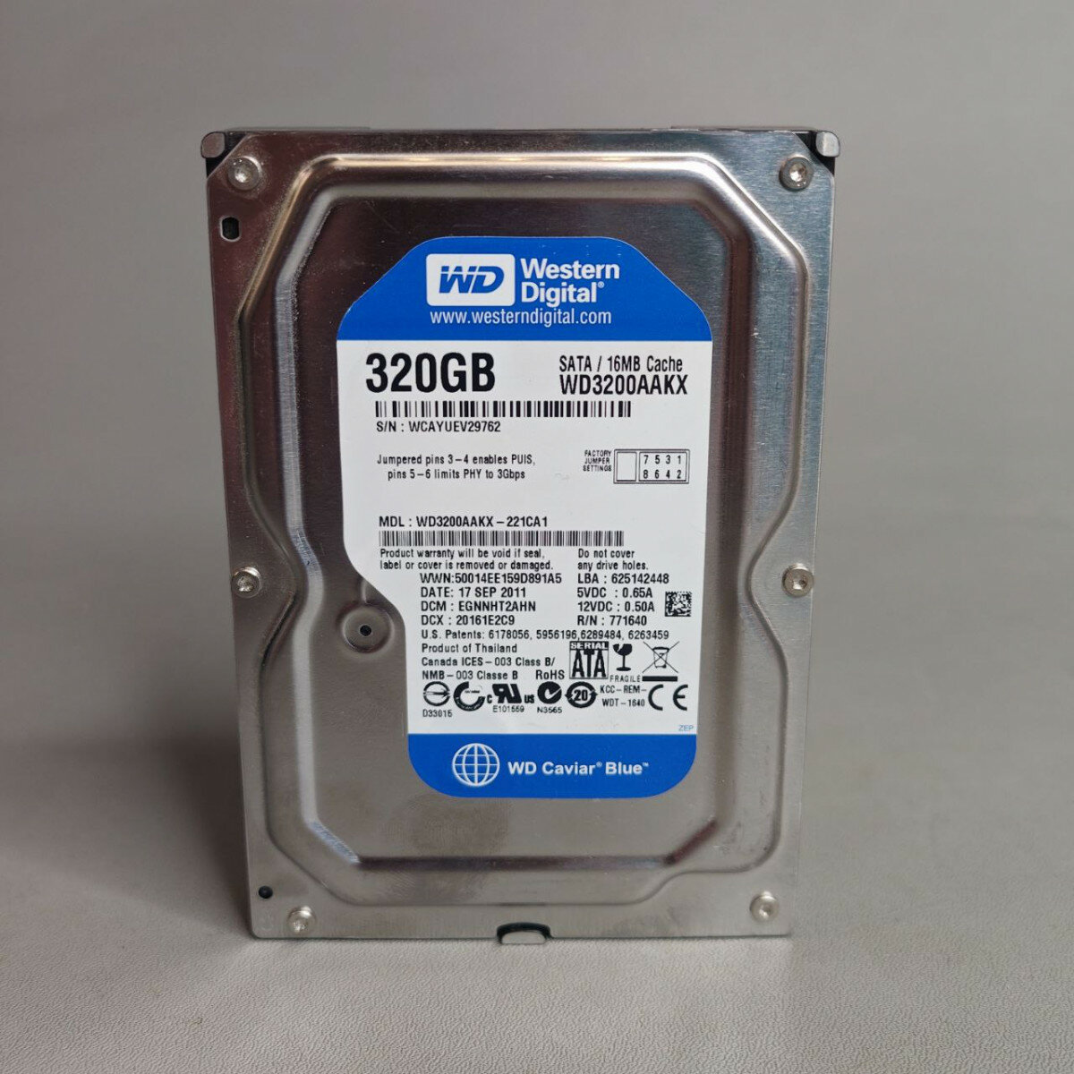 Жесткий диск Western Digital WD3200AAKX 320Gb SATAIII 3.5" HDD