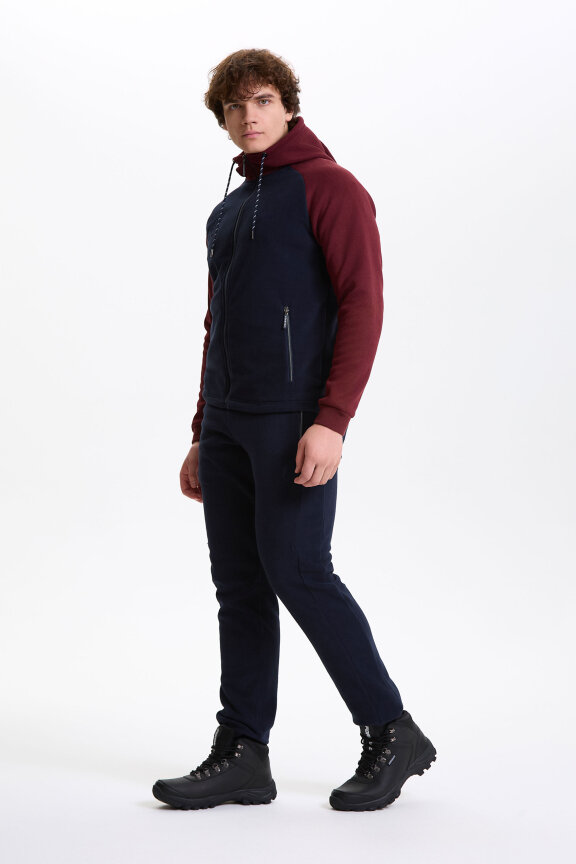 Костюм спортивный 2026