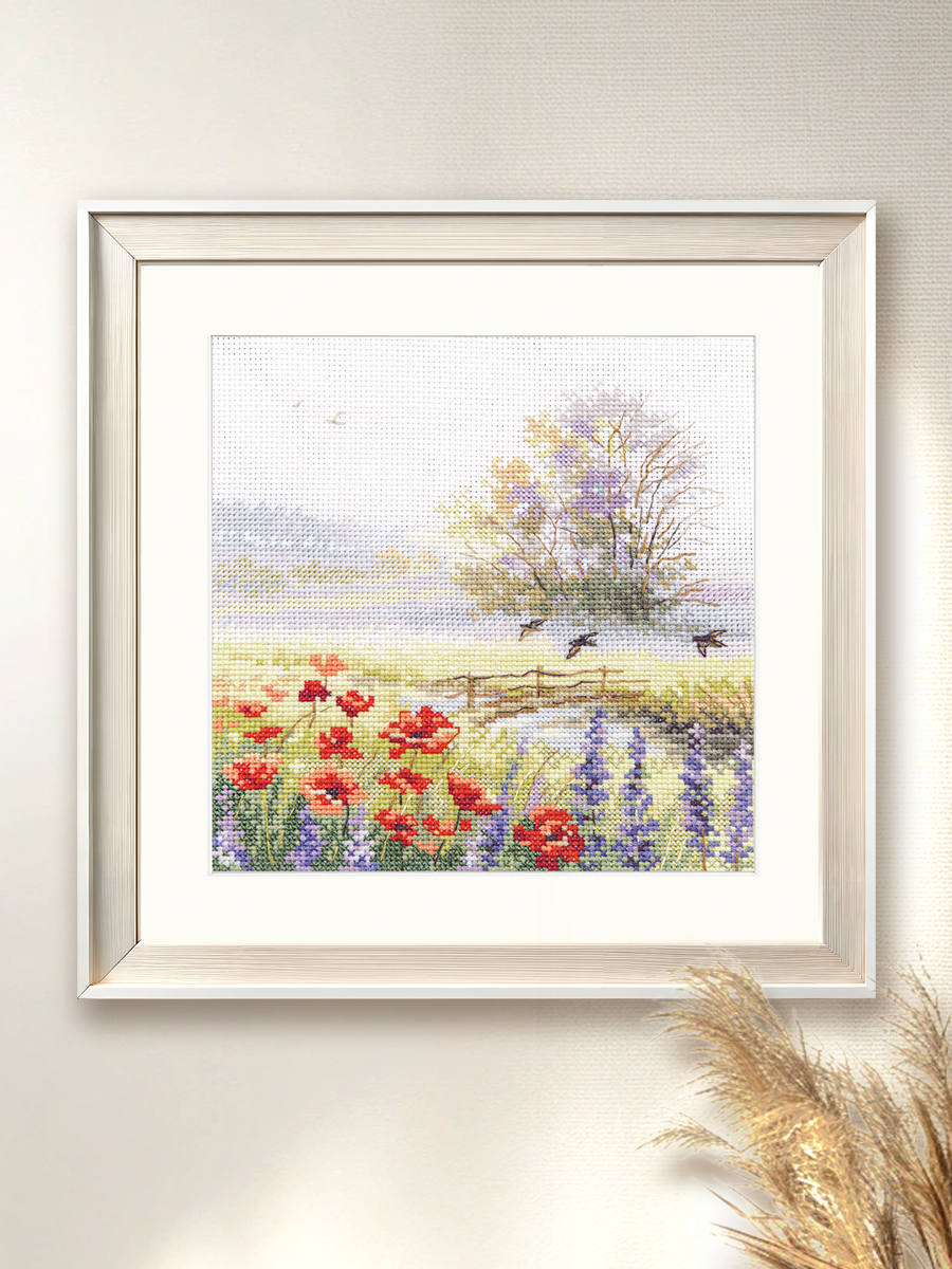 Набор для вышивания крестом Алиса "Летние акварели. Стрижи" 18х18 см 3-37 Творческий набор с комплектом качественных ниток мулине, хлопковой канвой, удобной иглой, схемой и инструкцией