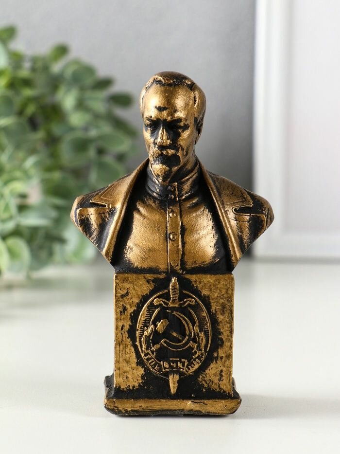 Бюст Дзержинского Ф. Э. , фигурка гипс, 12 7.5 4.5 см