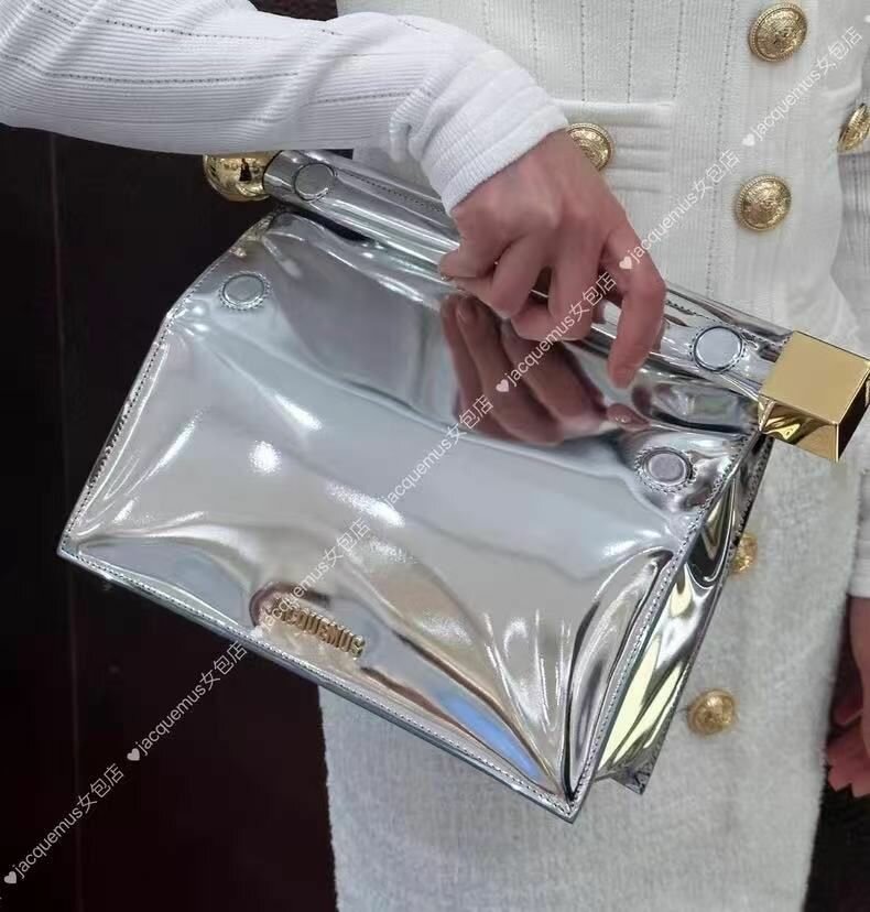 Jacquemus sumka ridikyul klatch