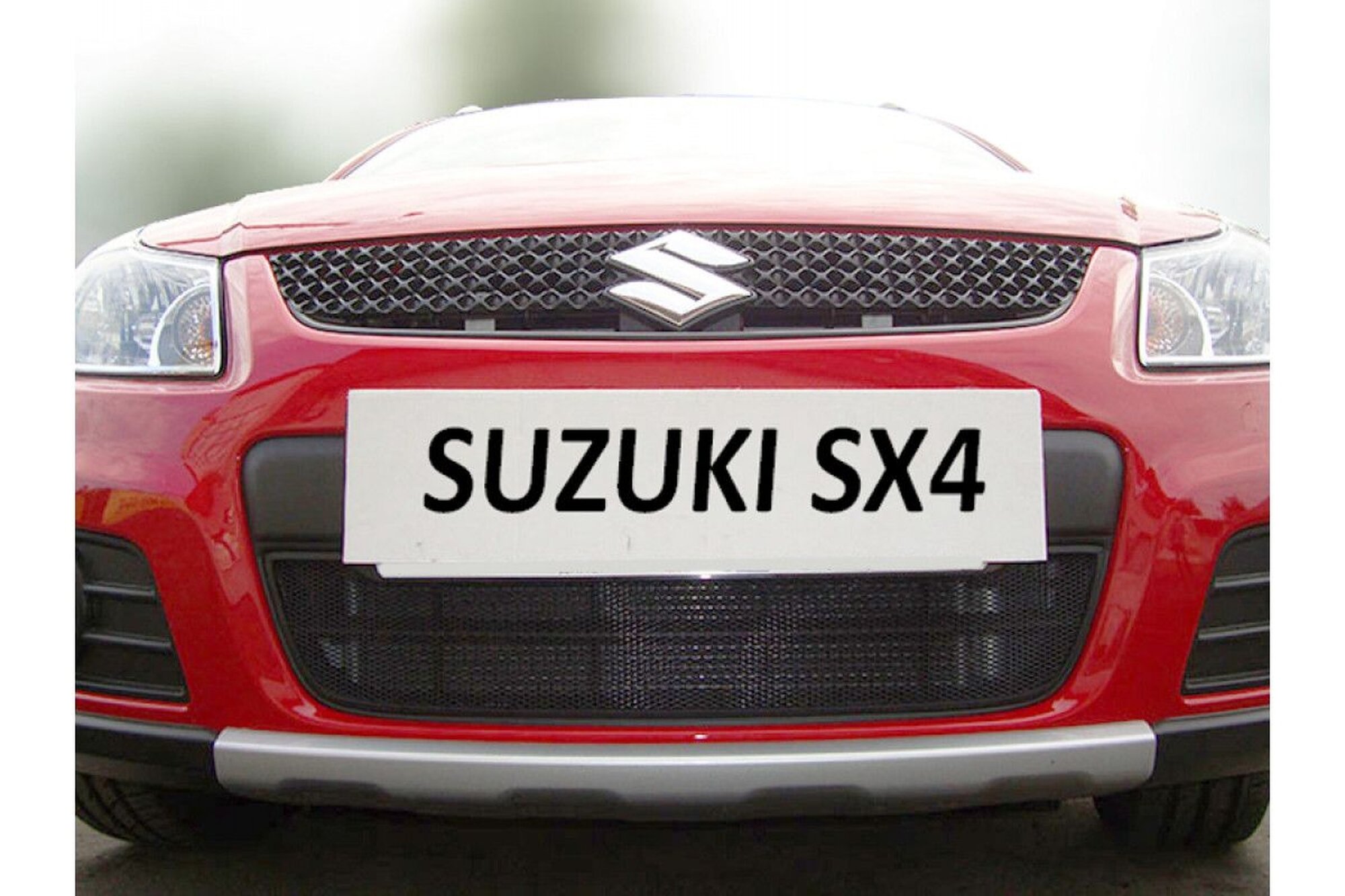 Защитная сетка радиатора с окантовкой и защелками для Suzuki SX4 (Хэтчбек) 2009-2014 рестайлинг