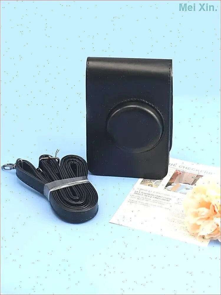 Чехол для фотоаппарата Instax Mini EVO черный матовый с наплечным ремнём для камеры