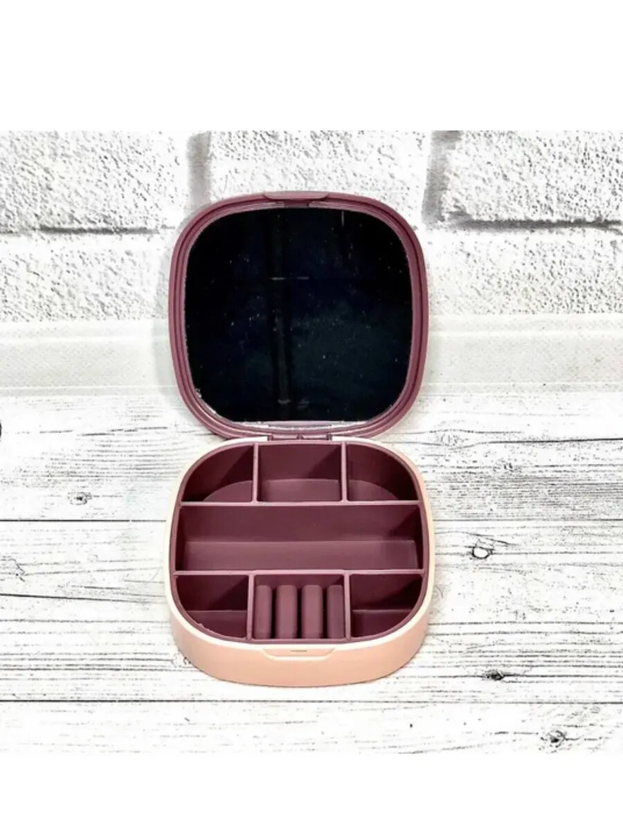 Шкатулка для украшений с зеркалом