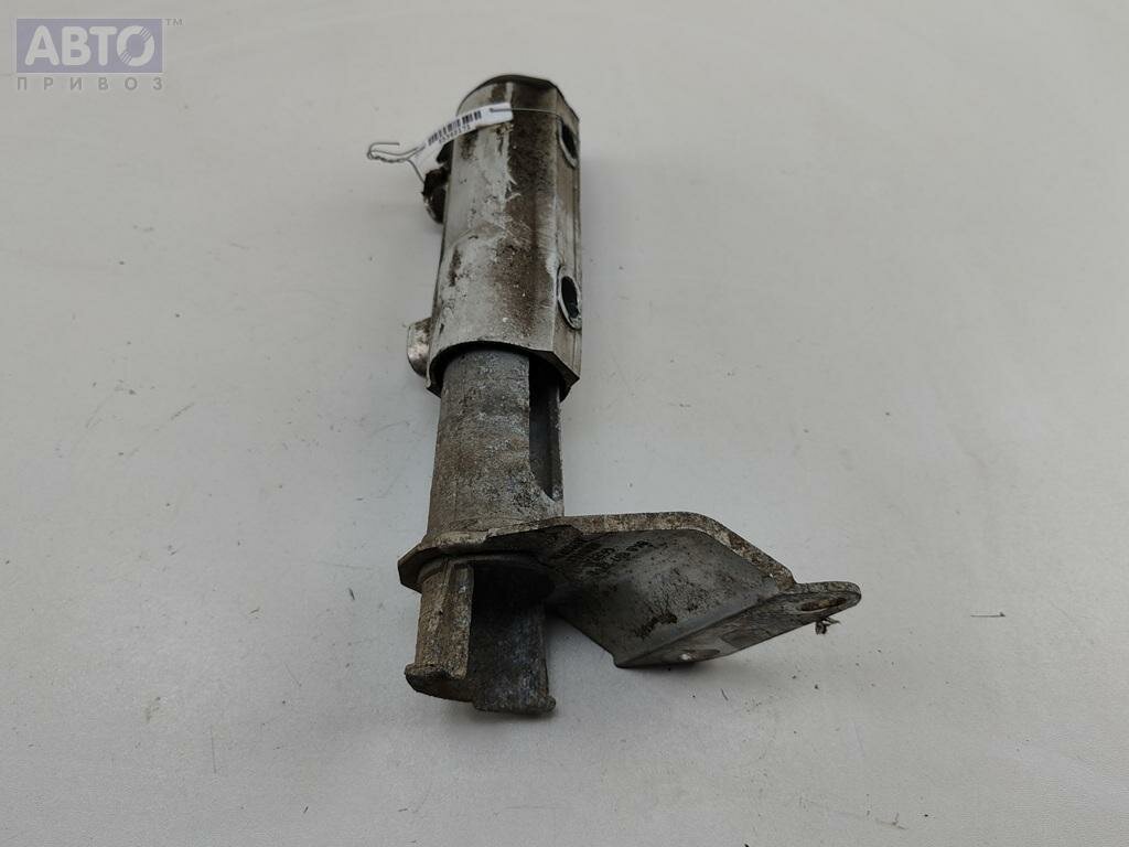 Кронштейн бампера заднего Audi 80 B4 (1991-1996)