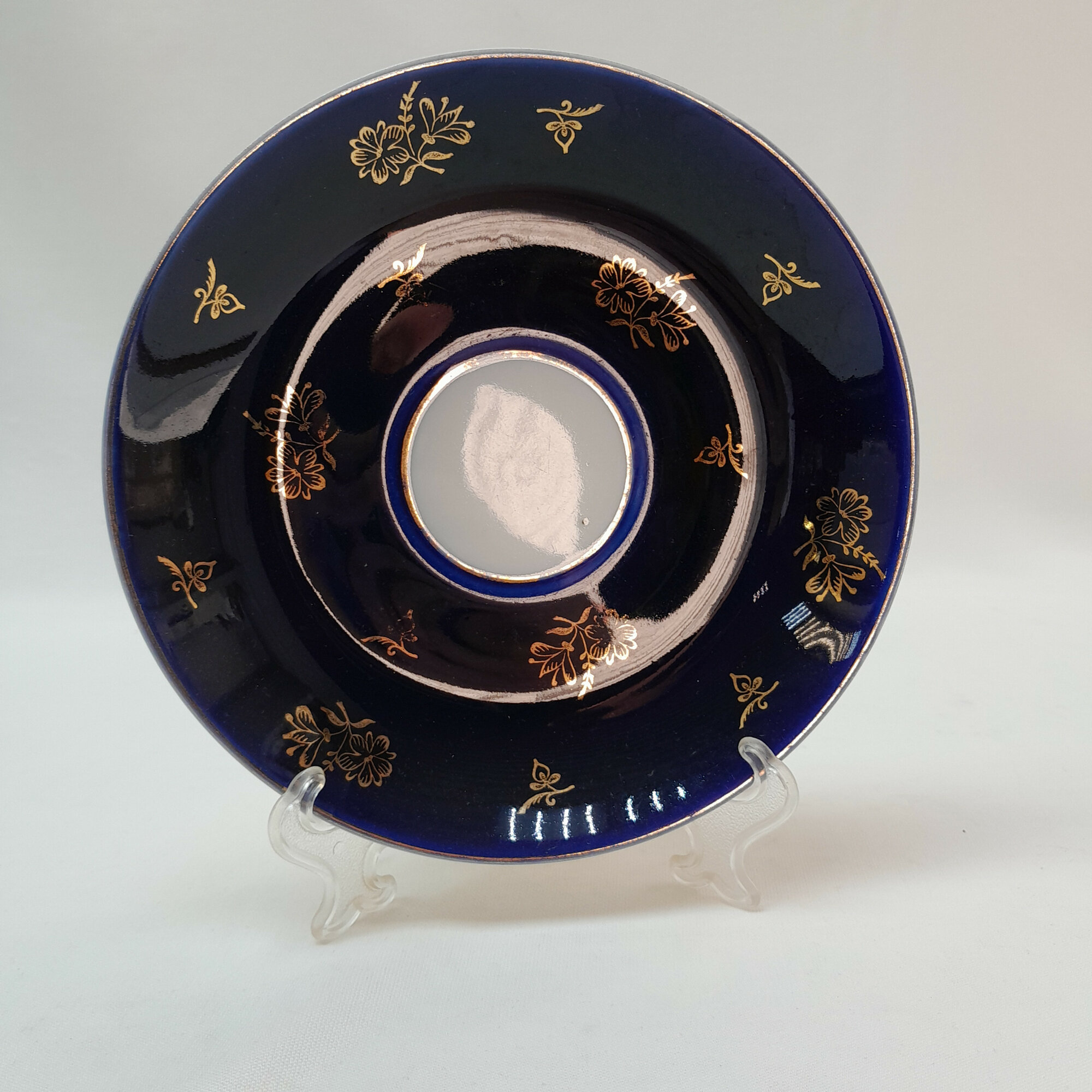 Винтажное чайное кофейное блюдце ЛФЗ, фарфор 17 см, СССР