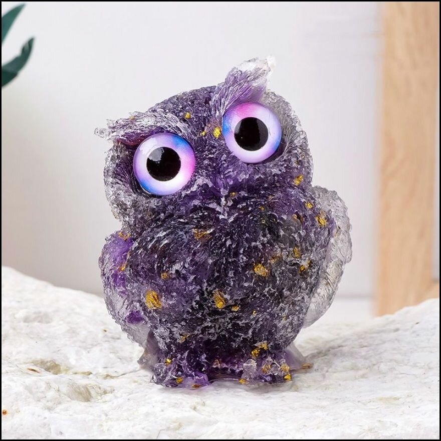 Эксклюзивная фигурка совы из аметиста и смолы для декора
