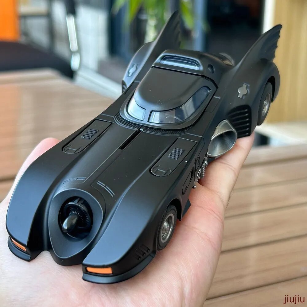 Бэтмобиль 1:32 1989 Batmobile Chariot, Детская игрушечная машинка, Звук и освещение, металлическая модель, Коллекционные предметы