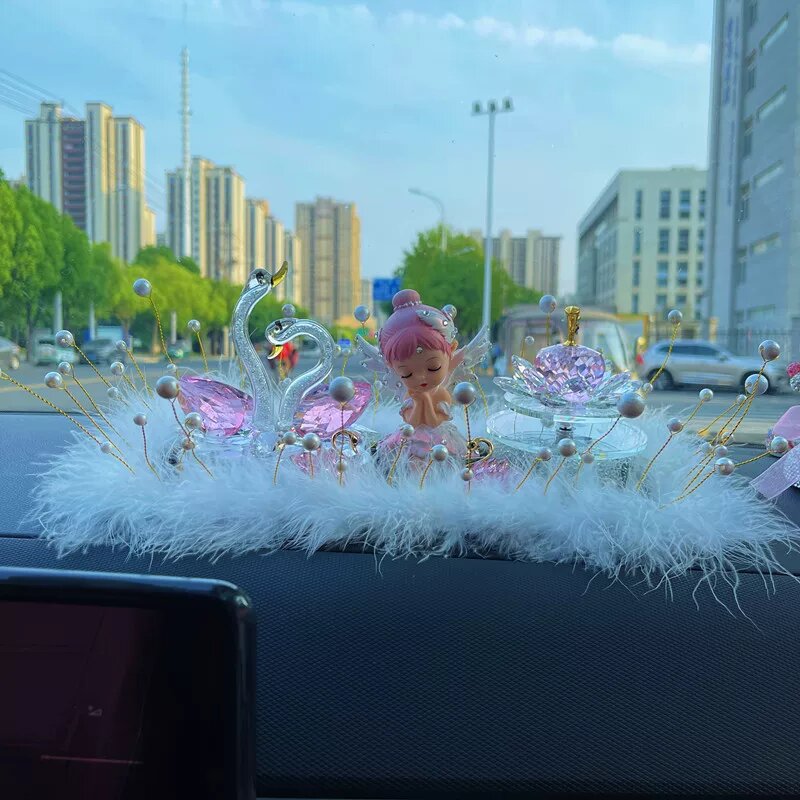 Большая солнечная автомобильная статуэтка лебедя с вращающимся яблоком и жемчужными перьями, розовый цвет