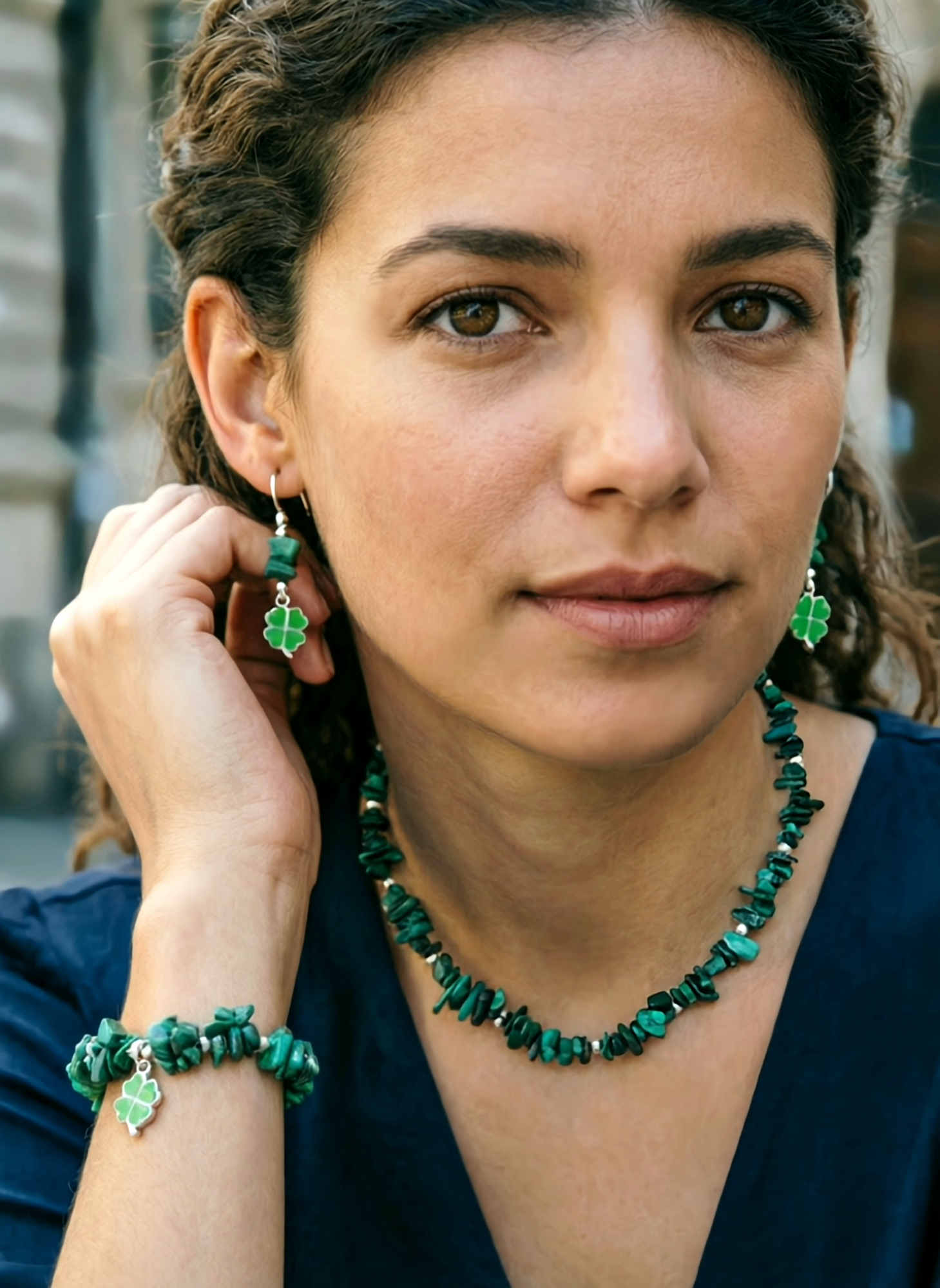 Комплект бижутерии: чокер, серьги, браслет, малахит