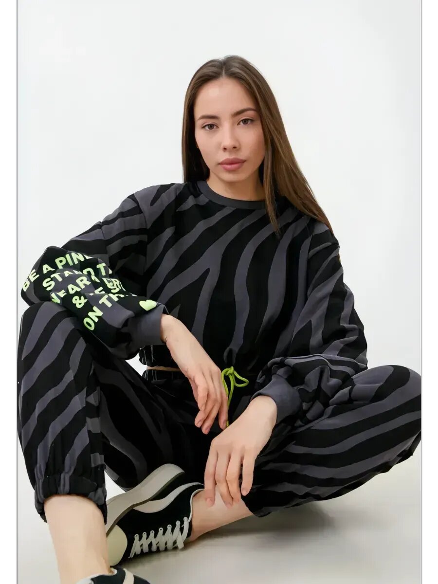 Костюм спортивный
