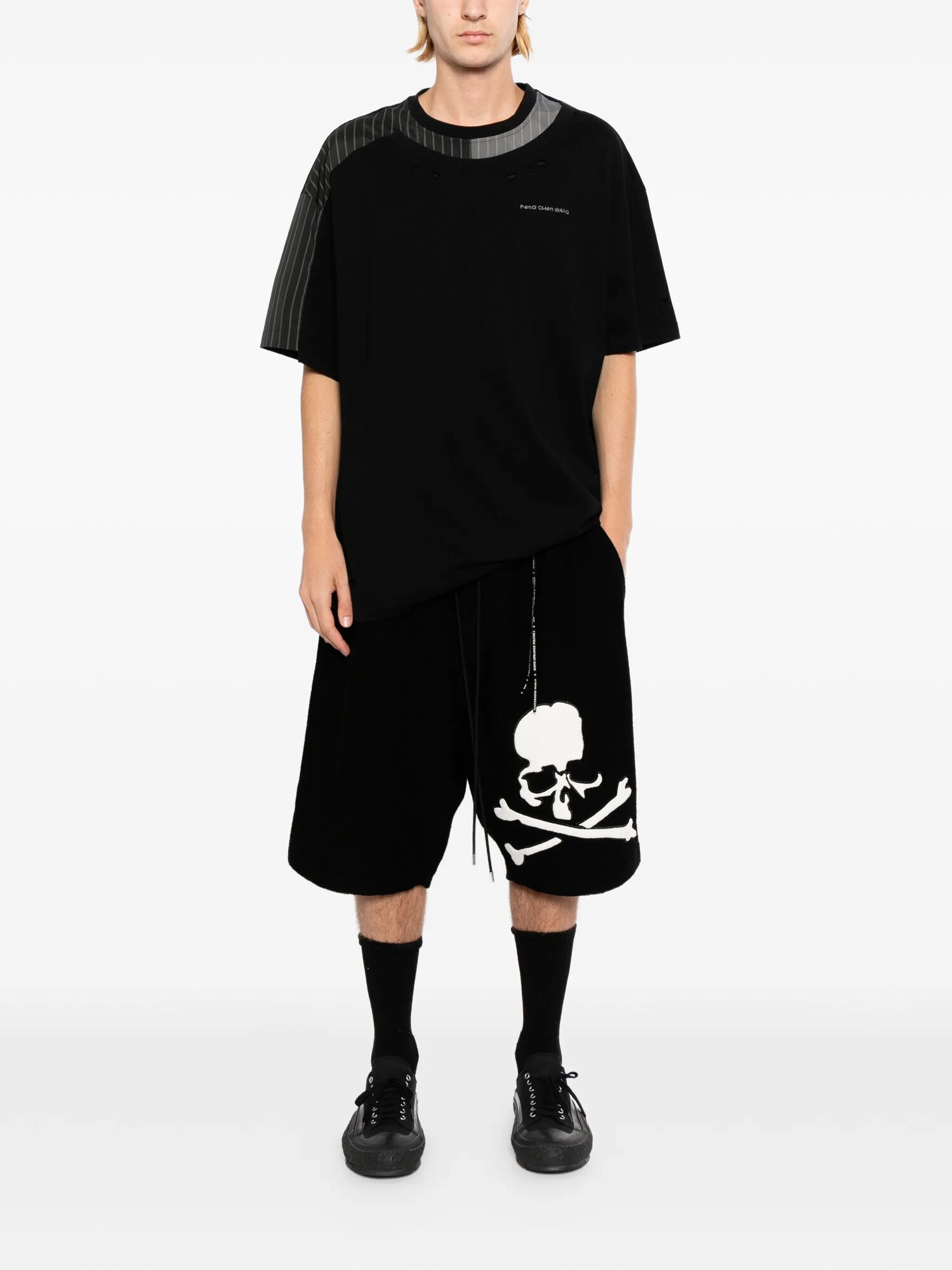 Шорты MASTERMIND Skull-print drawstring shorts, размер 48, черный — фото 1