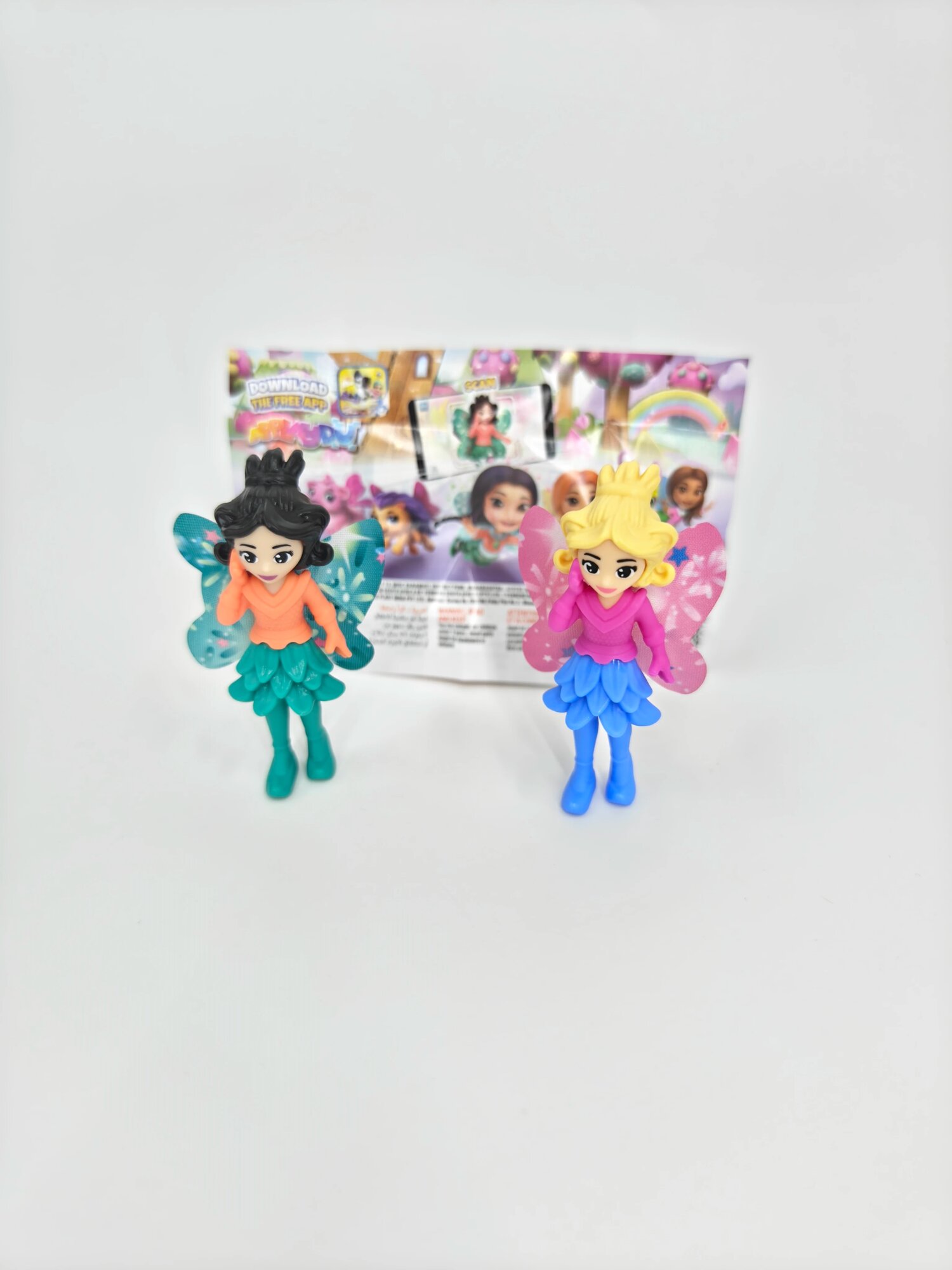 Яйцо Kinder Surprise 2024 с маленькими игрушками внутри, индийская версия Два стиля девочек с косами-крыльями