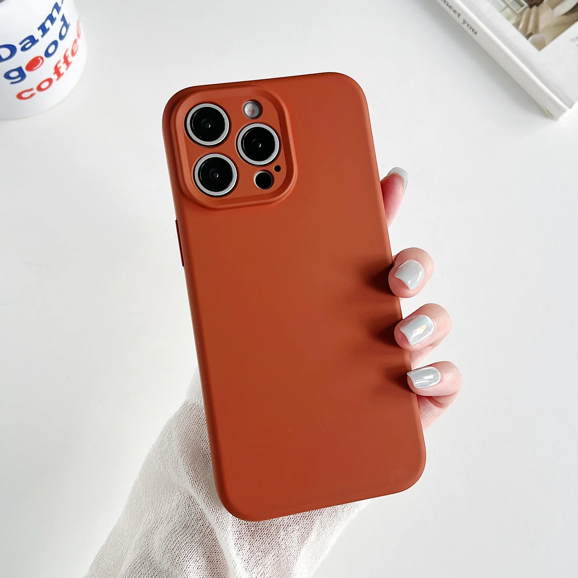 Мягкий жидкий силиконовый чехол для iPhone 16 Pro Max 15 Айфон 16 Про Макс, Красный, Wine Red Brown