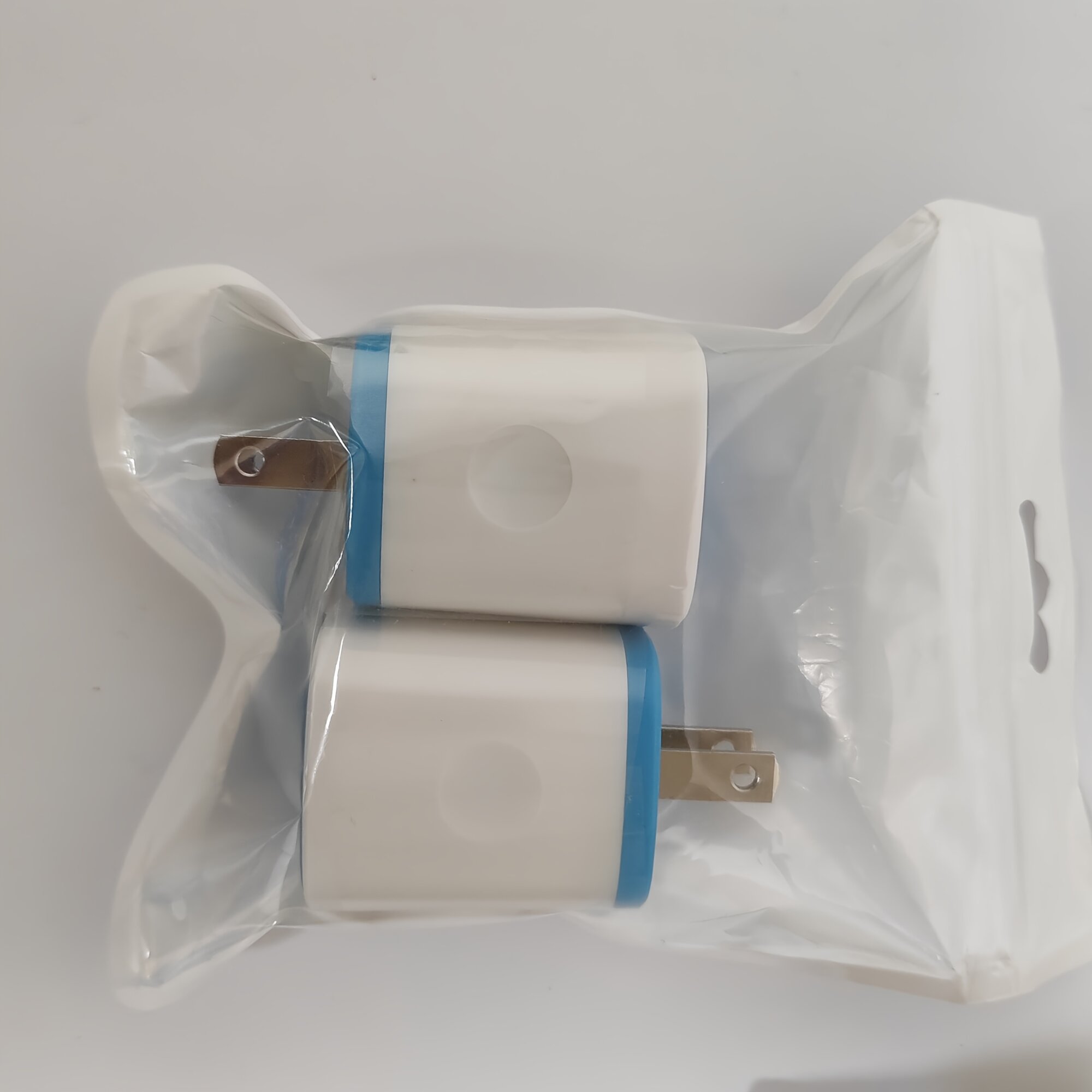 Настенное двухпортовое USB-зарядное устройство, 10.5 Вт, 5V/2.1A, 2 шт, бело-синий, американская вилка