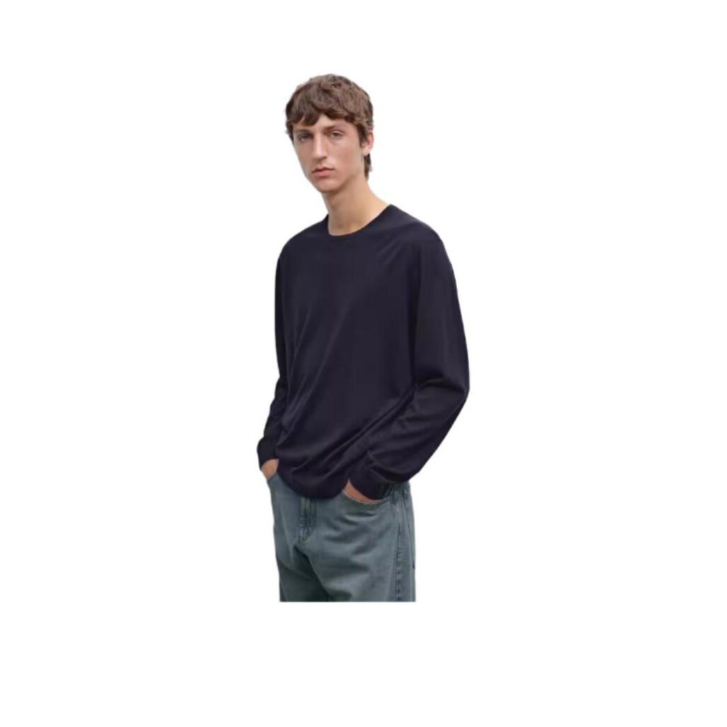 Свитер