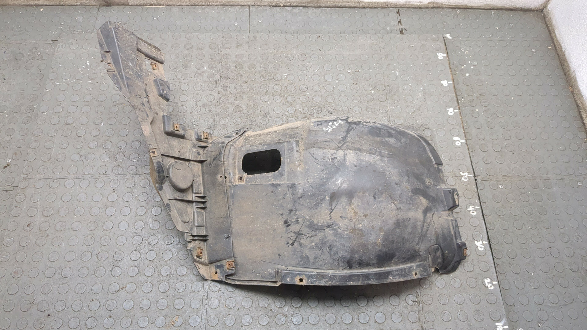 Защита арок (подкрылок) левая передняя BMW 3 E90, E91, E92, E93 Б/У