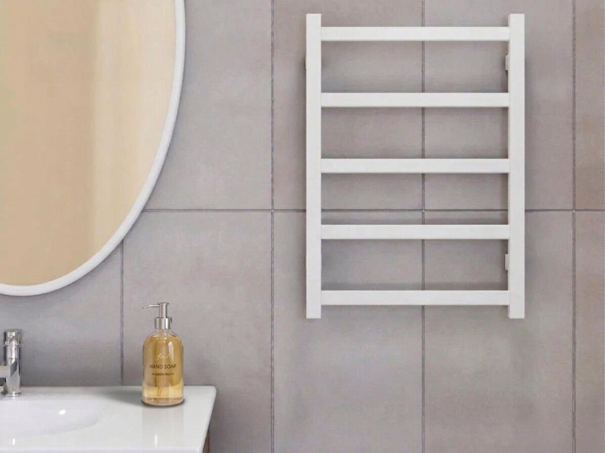 Полотенцесушитель водяной FORMA-V30 60x40 см Белый