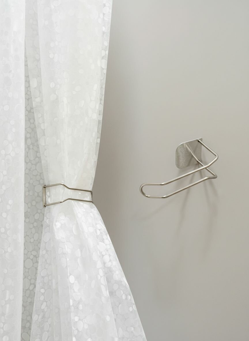 Подхват для шторы для ванной