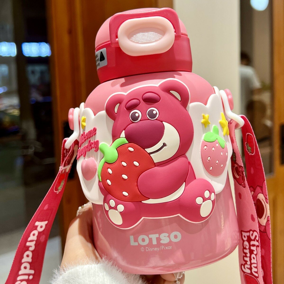Детский термос Sanrio для школьников, переносная чашка для воды, клубничная медвежья соломинка, мужской и женский термос-чайник