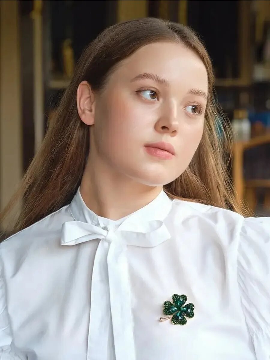 Брошь, стразы, стекло