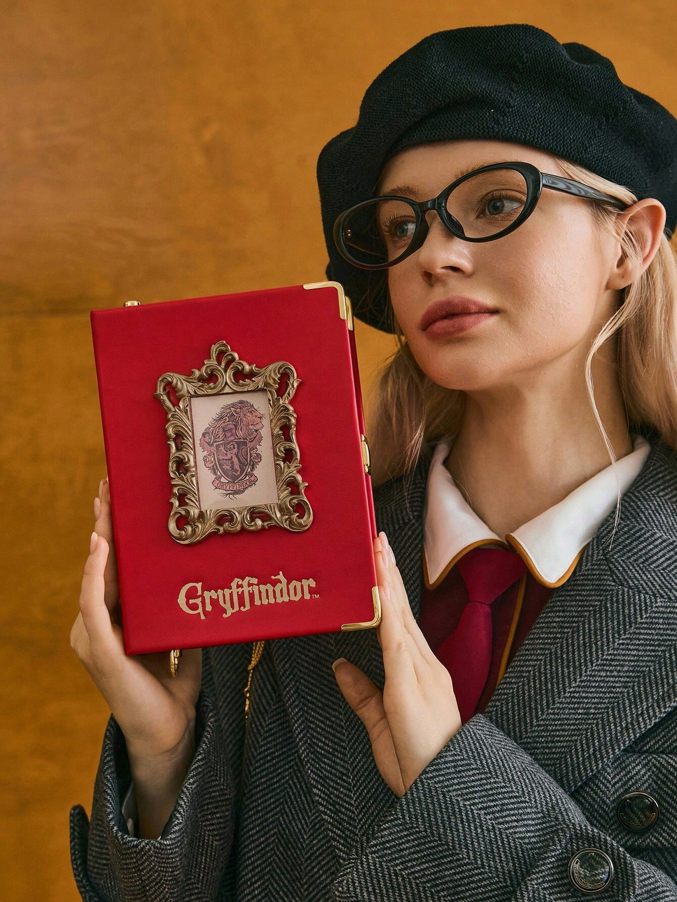 Гарри Поттер / Harry Potter сумка через плечо в форме книги с фольгированным принтом