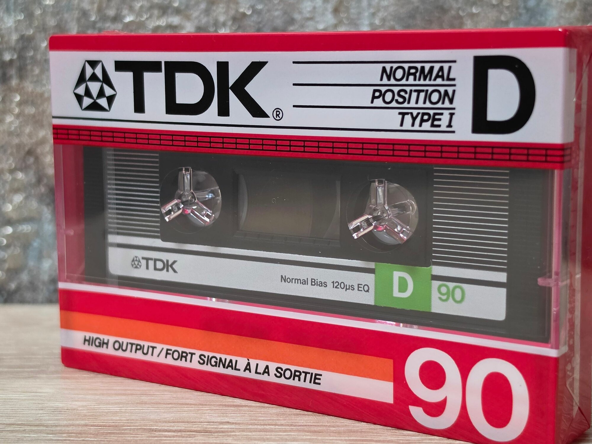 Аудиокассета TDK D90 зелёная — фото 1