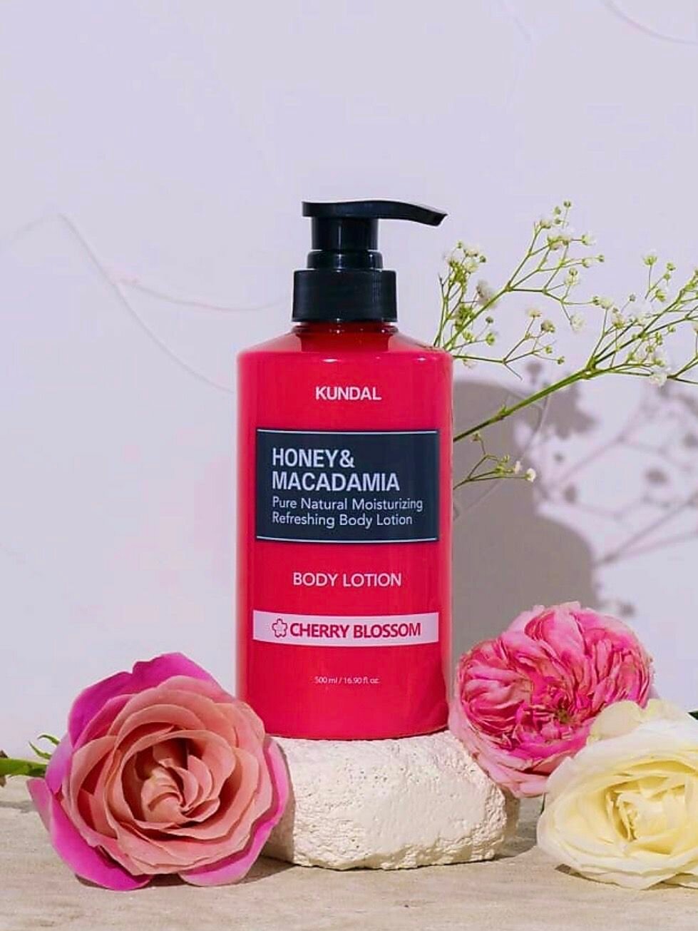 KUNDAL Лосьон для тела Цветок вишни Honey & Macadamia Body Lotion, 500 мл.
