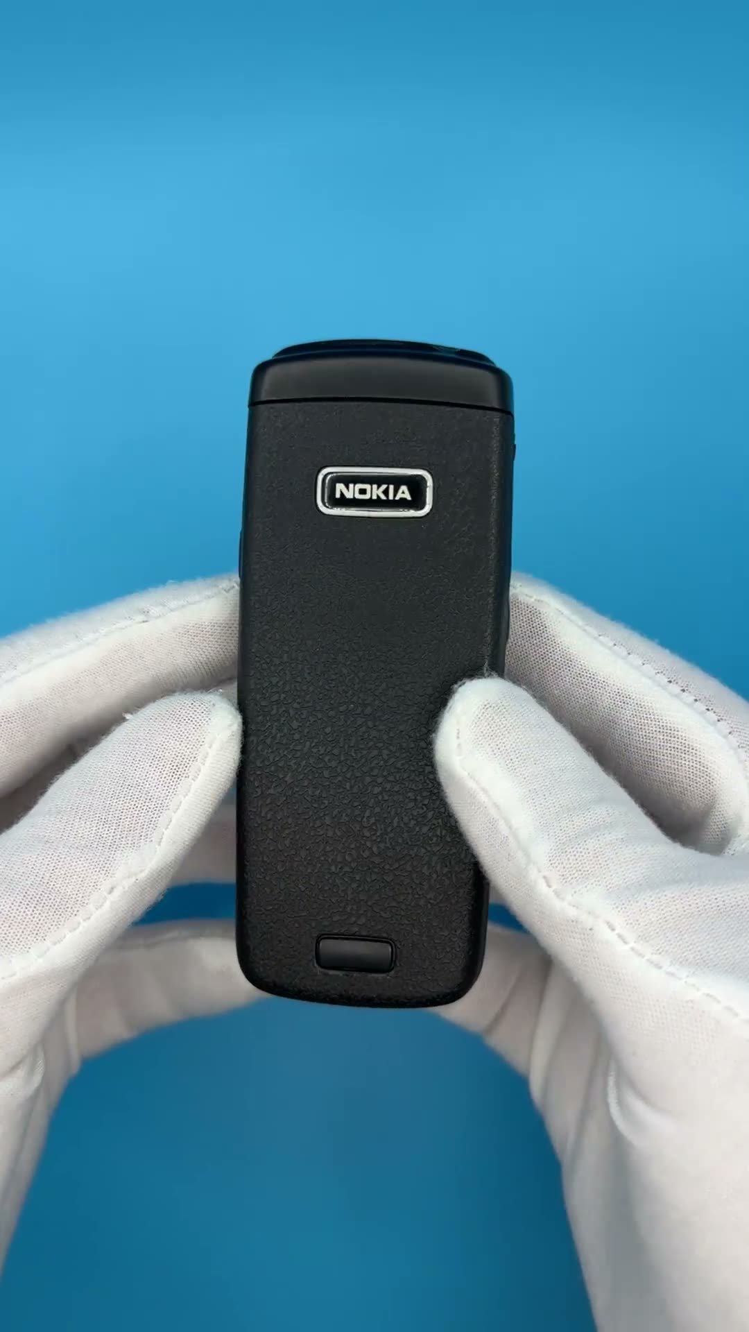 Мобильный телефон Nokia 6021 — фото 1