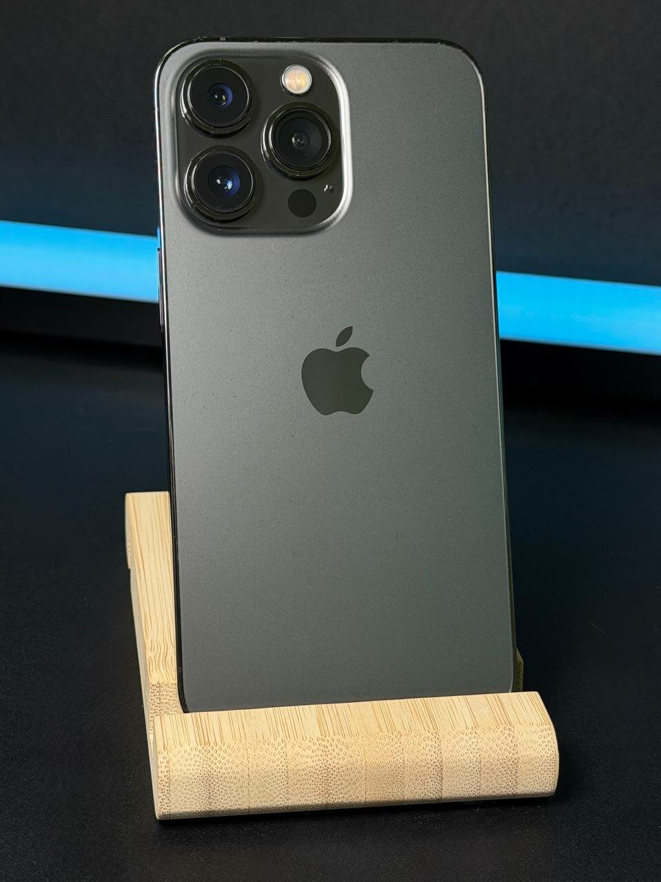 Смартфон Apple iPhone 13 Pro, 256 ГБ, nano-SIM + eSIM, черный