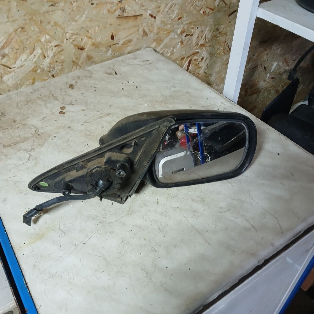 Зеркало заднего вида боковое Nissan Primera P11