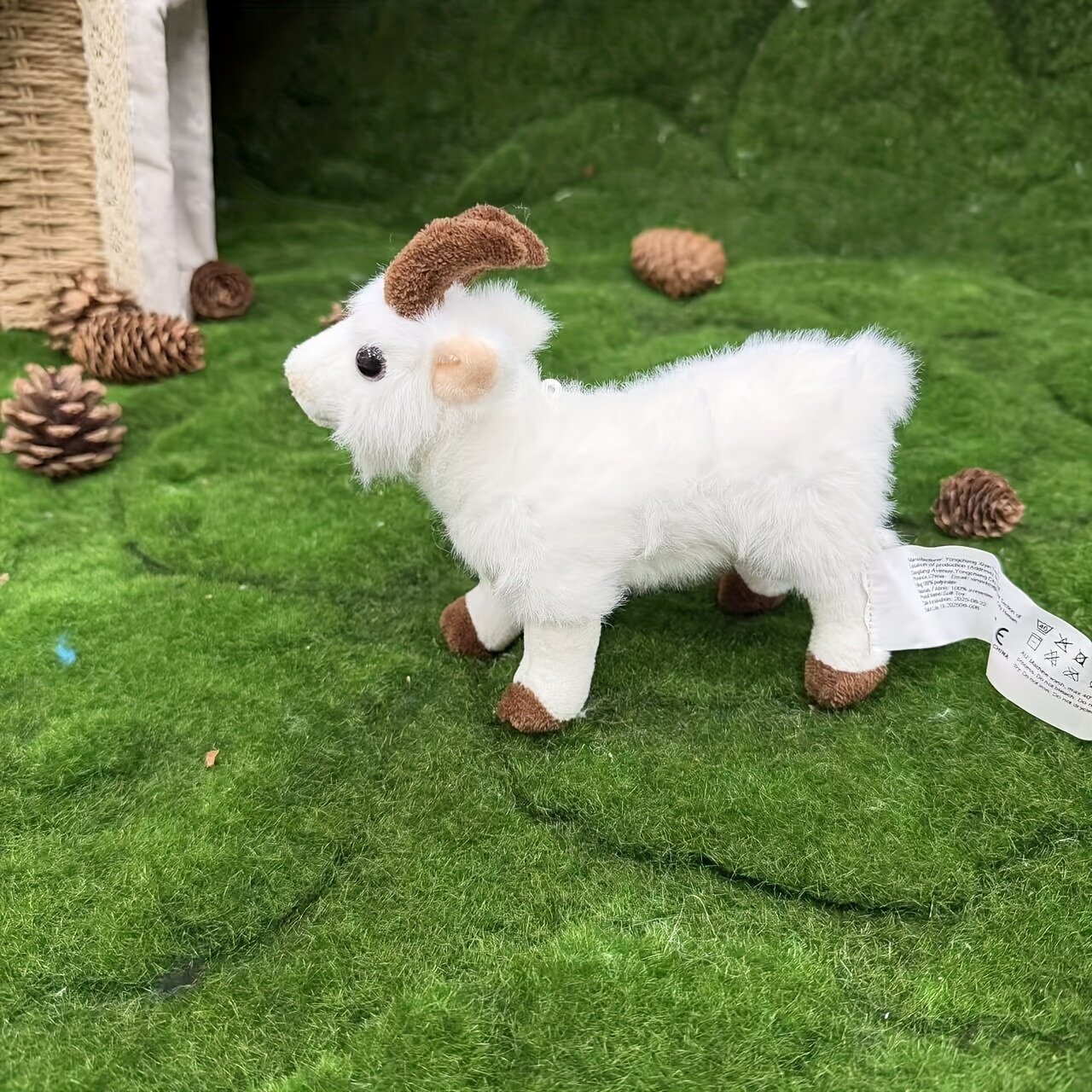 Мягкая игрушка коза белая, небольшая плюшевая