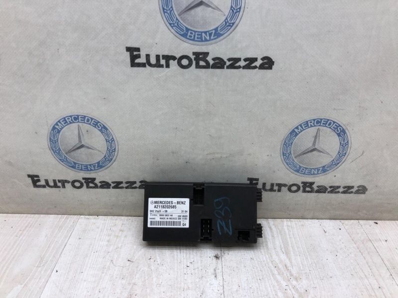 Блок управления подогревом сидений Mercedes W211 A2118202685