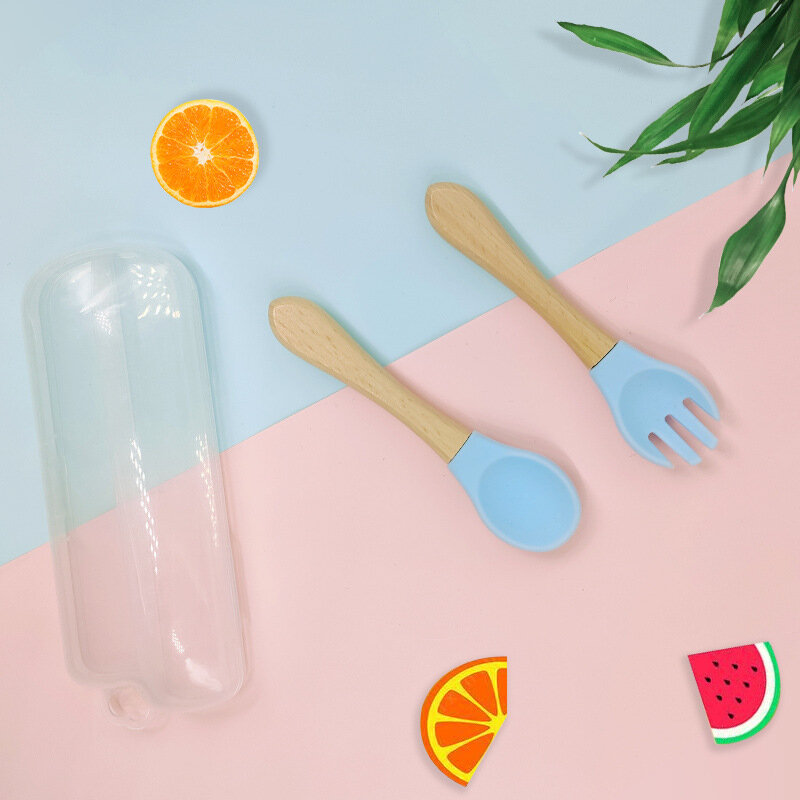 Силиконовая ложка и вилка для малышей с деревянной ручкой и кейсом, цвет дымчато-серый