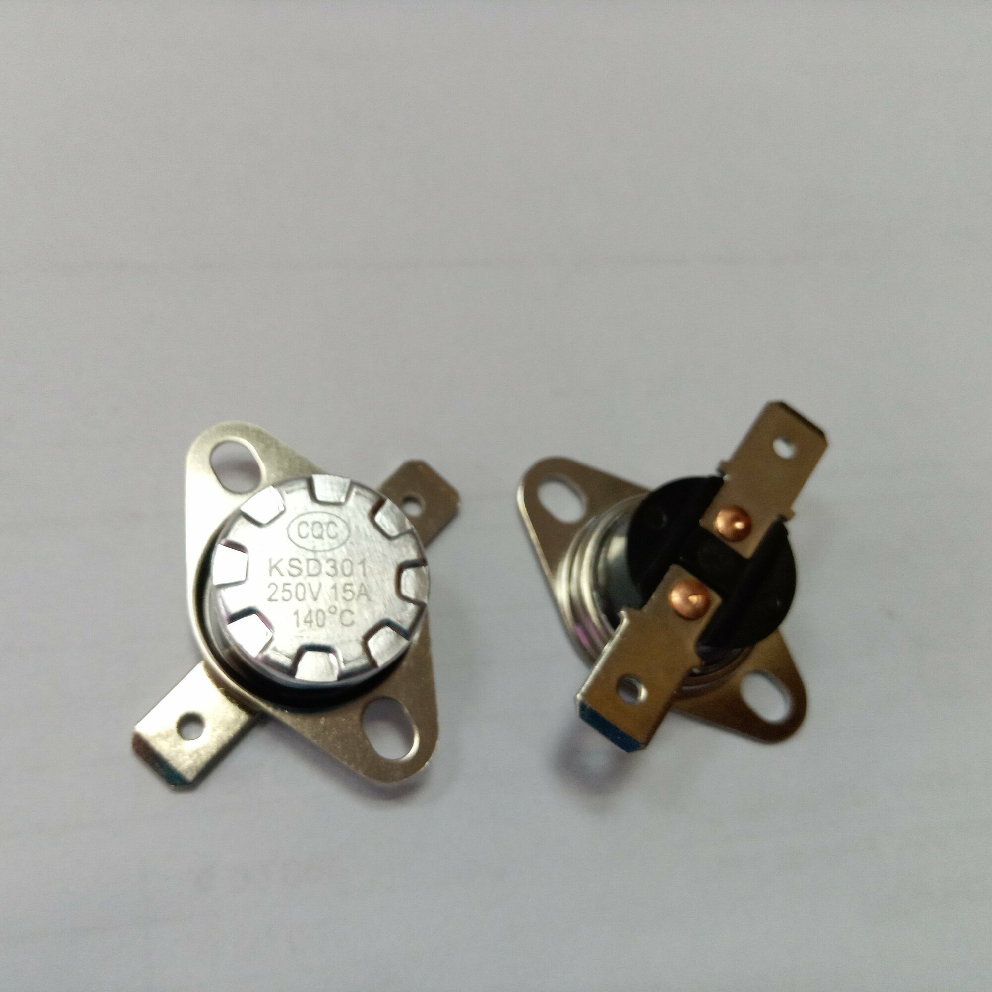 2 штуки Термореле KSD301 140C 15A 250V пластик н/замкн. термостат