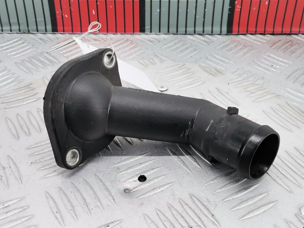Корпус термостата Volkswagen Sharan 1 06A121121C арт. 1790393