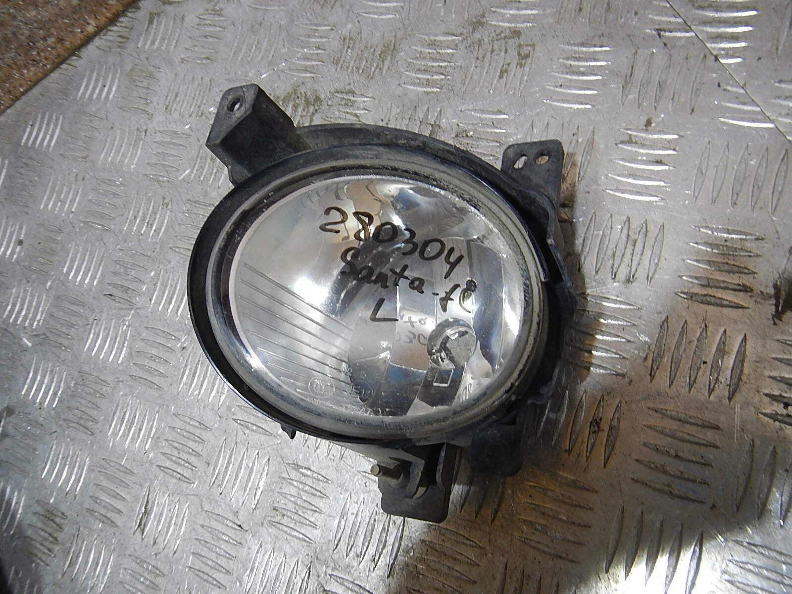 Б/У Фара противотуманная левая, Hyundai (Хендэ)-SANTA FE (CM) (05-) HYUNDAI SANTA FE (CM) (05-12) Нет куска крепления (к...