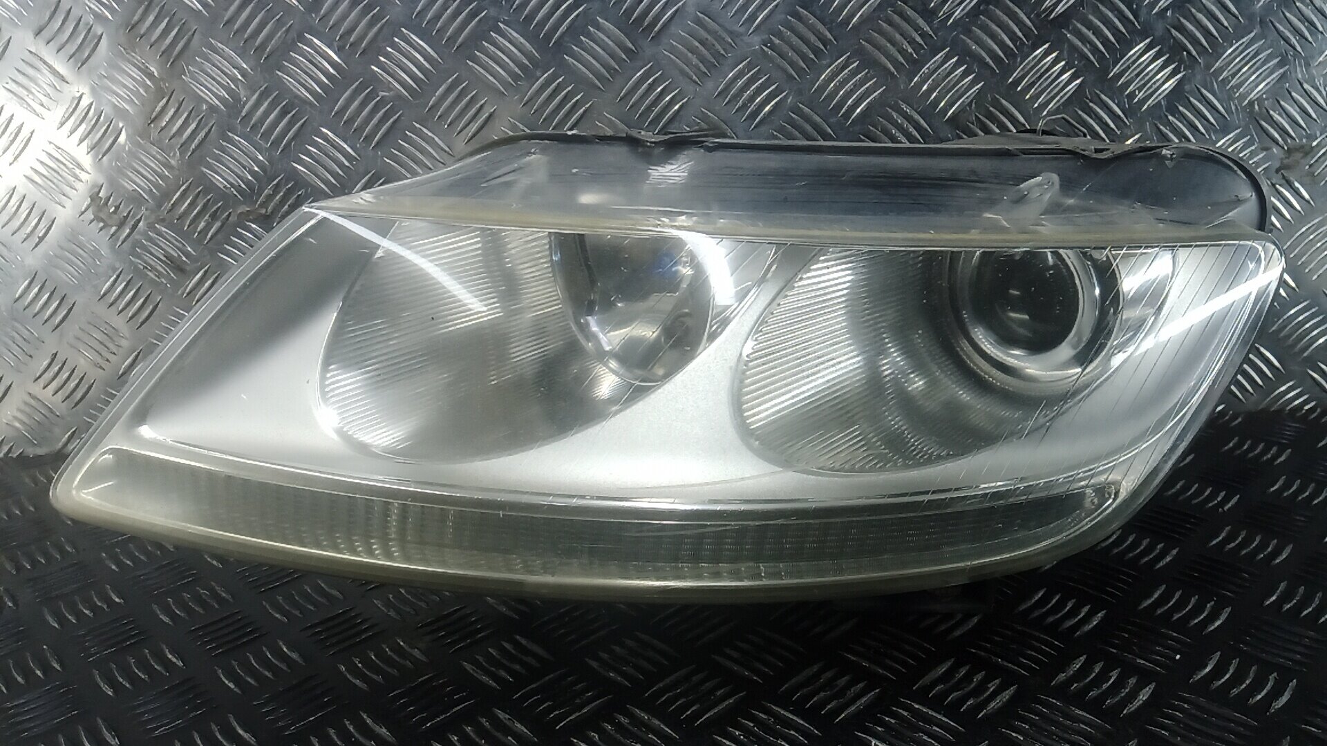 Фара левая VOLKSWAGEN PHAETON 1, Номер 3D2941017K