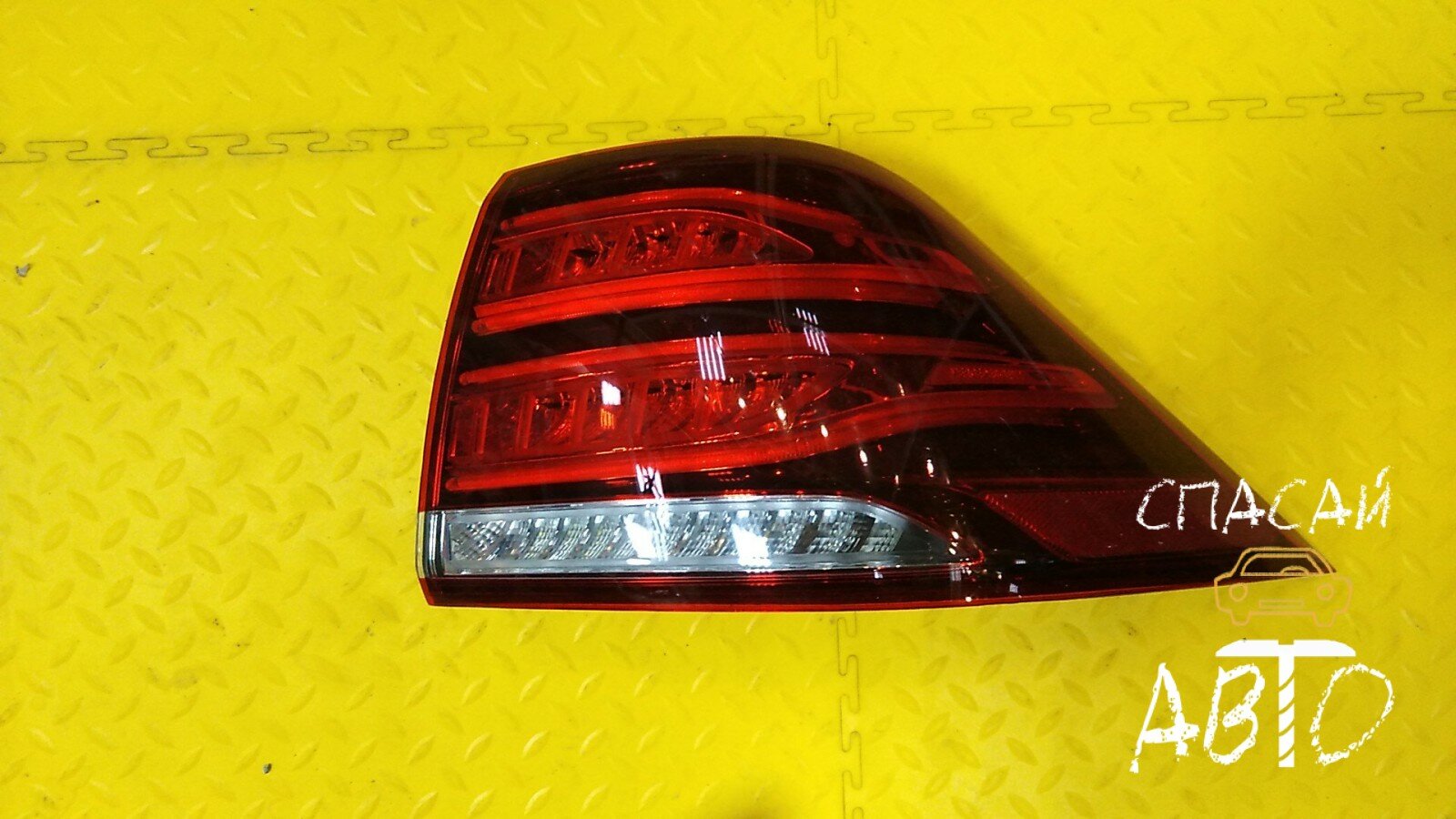 Фонарь задний W166 M-Klasse (ML/GLE) Mercedes-Benz A1669065601